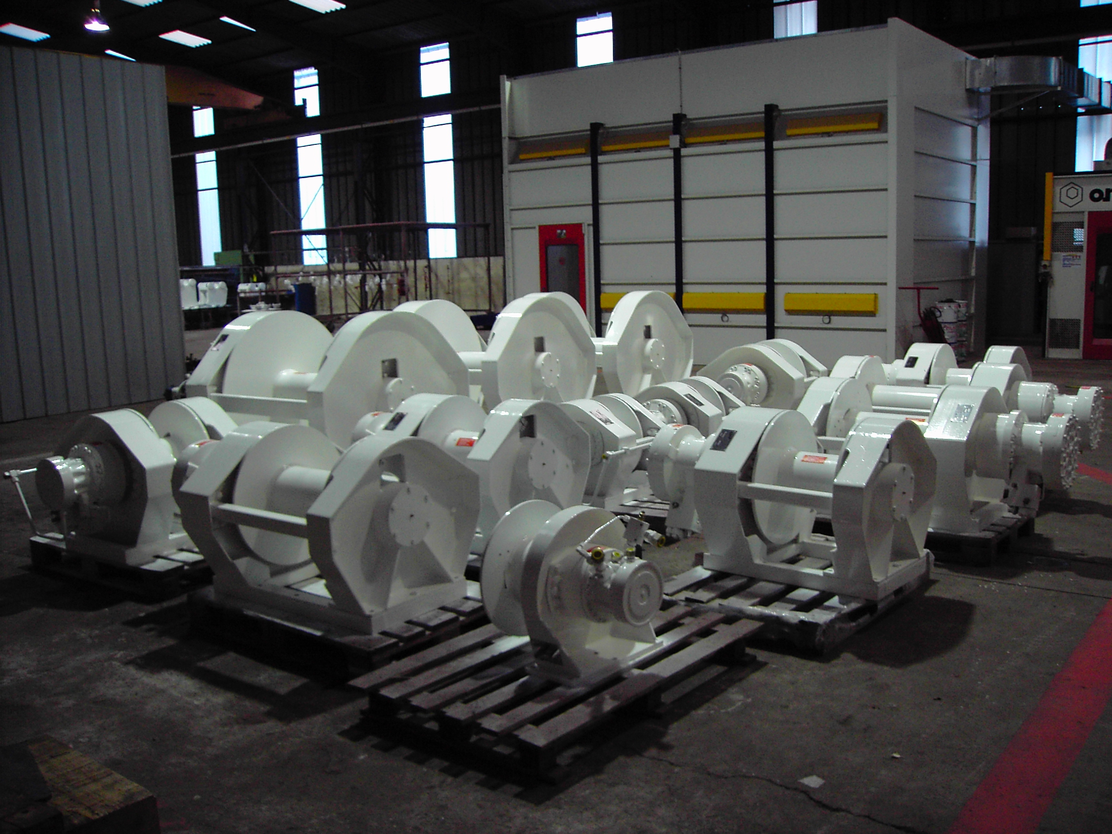 AUXILIARY WINCHES FOR TUNA VESSELS (Tuna seiners)